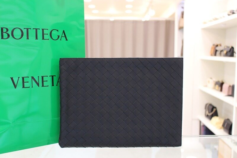 보테가 베네타 하프 지퍼 블랙 607479 S급 백화점상품 남성 클러치 - 리본즈(REEBONZ)